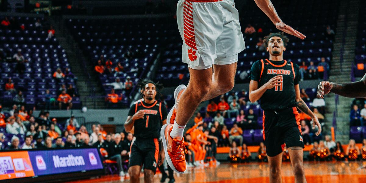 Two double-doubles power Clemson’s 69-62 win over Pittsburgh Two double-doubles power Clemson’s 69-62 win over Pittsburgh